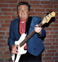 Elvis Revival Band mit Nevrez und Teddy Technik